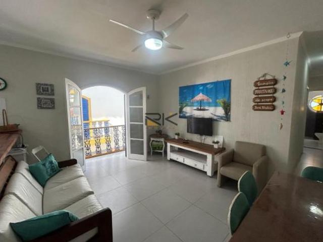 APARTAMENTO PRAIA GRANDE com 2 dormitórios,1 vaga de garagem,70 metros da praia