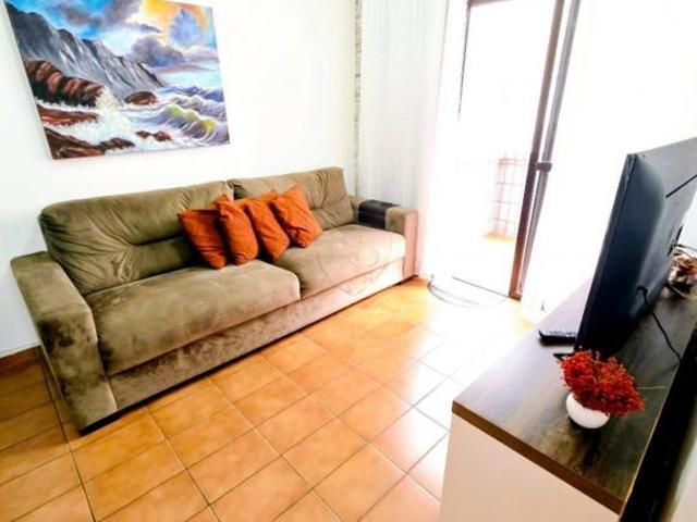 Apartamento prédio frente ao mar em Praia Grande