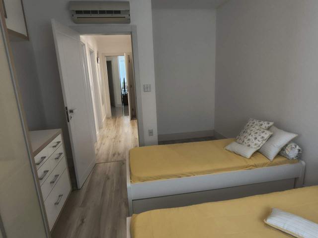 Apartamento Quadra Mar próximo hard rock café Meia Praia Itapema SC