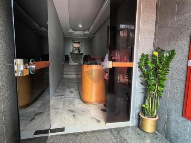 Apartamento Quarto e sala com duas vagas de garagem a venda no Centro em Juiz de Fora