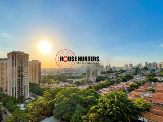 Apartamento renovado em Santo Amaro: 4 Quartos, 1 Suíte, 3 Banheiros e 102m² de Puro Conforto! Venha