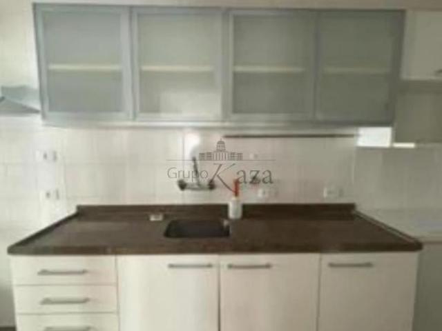 Apartamento Real Parque 2 Dormitórios 99m²