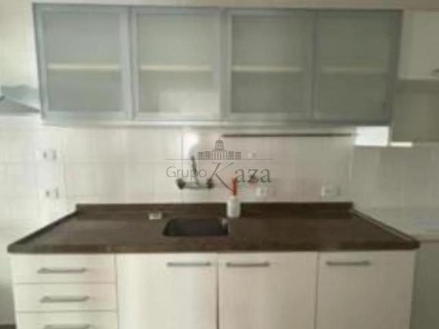 Apartamento Real Parque 2 Dormitórios 99m²