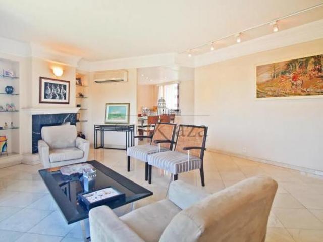 Apartamento Real Parque 3 Dormitórios 251m²