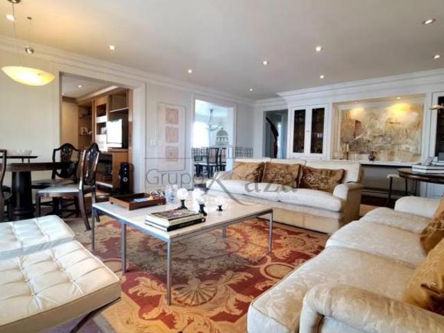 Apartamento Real Parque 3 Suítes 320m²