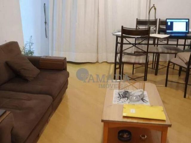 Apartamento recem reformado de 2 dormitórios, 1 vaga