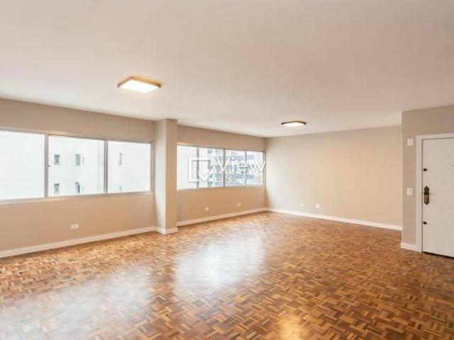 Apartamento Recentemente Reformado | Bastante espa
