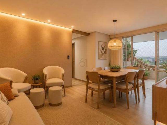 APARTAMENTO REFORMADO | 3 QUARTOS | VARANDA