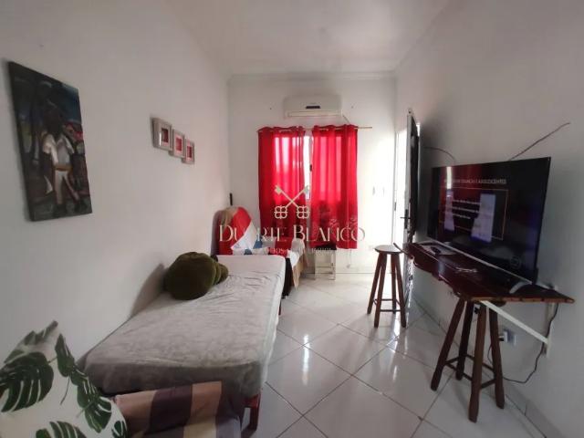 Apartamento reformado 01 quarto com vaga garagem praia pereque guarujá