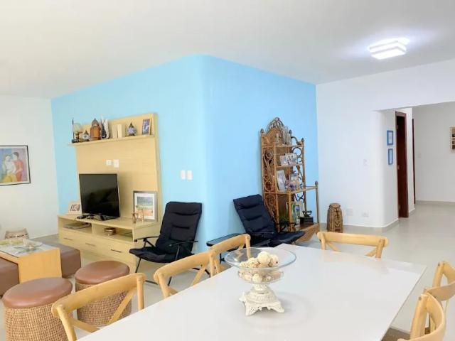 Apartamento reformado, 03 suítes