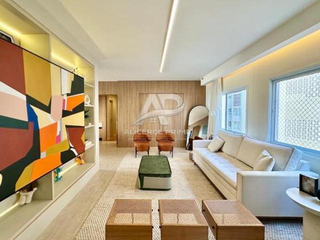 Apartamento Reformado | 117m² | 3 Dormitórios 1 Suíte | Terraço | Itaim Bibi