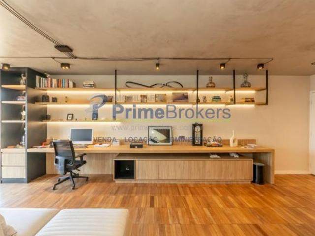 Apartamento reformado 127m2, mobiliado. proximo a metrô, piscina e fitness