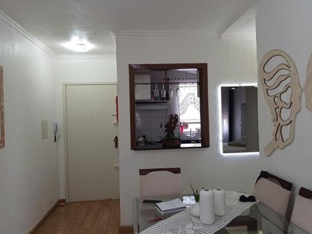 APARTAMENTO REFORMADO 1 DORMITÓRIO COM ESTACIONAMENTO ROTATIVO NA CAMPOS VELHO