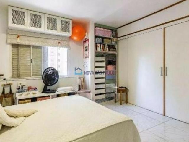 Apartamento reformado, 1 quarto à venda em Moema