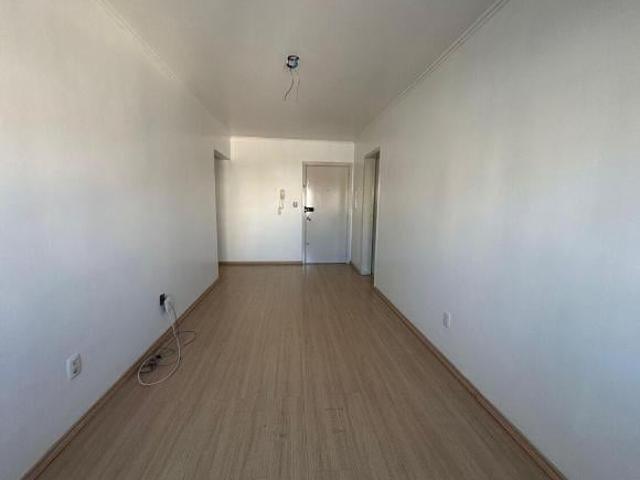 APARTAMENTO REFORMADO 2 DORMITÓRIOS EM BAIRRO SÃO PELEGRINO CAXIAS DO SUL