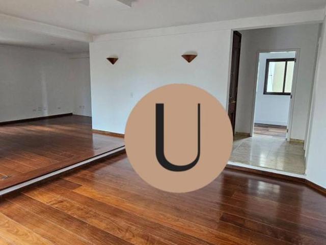 Apartamento Reformado! 4 dts, 3 suítes, 4 vagas! Morumbi!