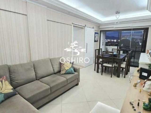 Apartamento reformado com dois quartos &apos a venda Ponta da Praia Santos