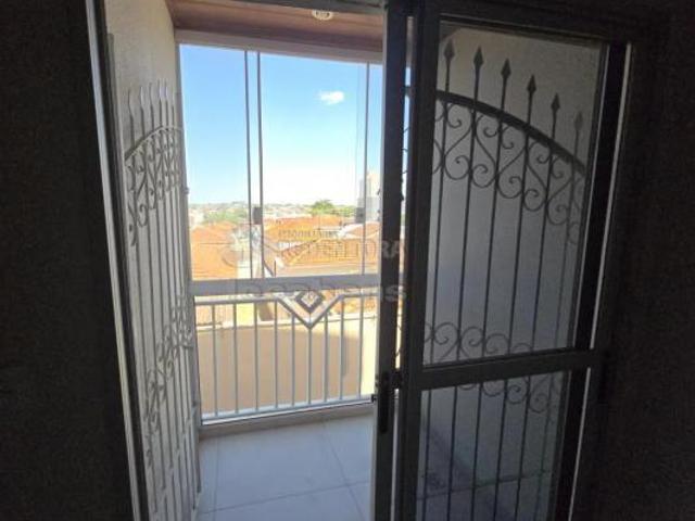 Apartamento Reformado com Excelente Localização