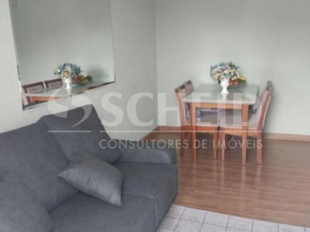 Apartamento Reformado com Sacada
