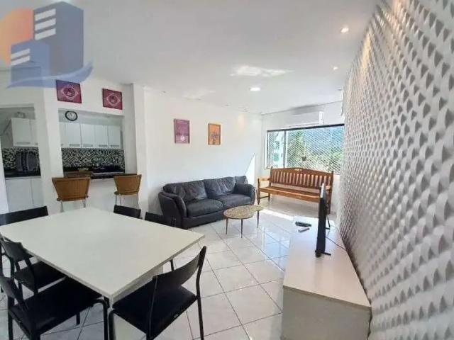 Apartamento Reformado com sacada na praia da Enseada Guarujá!