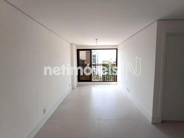 Apartamento reformado com vaga de garagem no Exclusive Park Sul