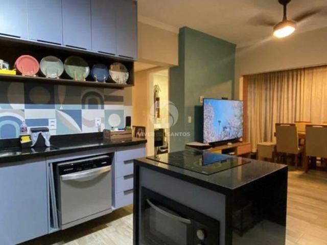 Apartamento reformado com varanda 1 quarto quadra da praia na Aparecida Santos