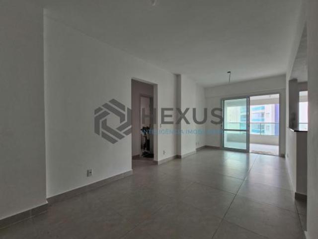 Apartamento reformado com varanda gourmet vista mar com lazer a 1 quadra da prai