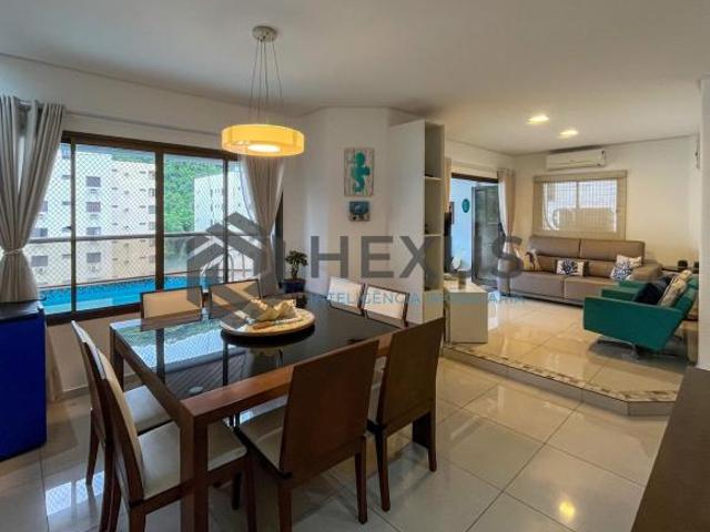 Apartamento reformado com varanda gourmet vista mar e lazer nas Pitangueiras, Gu