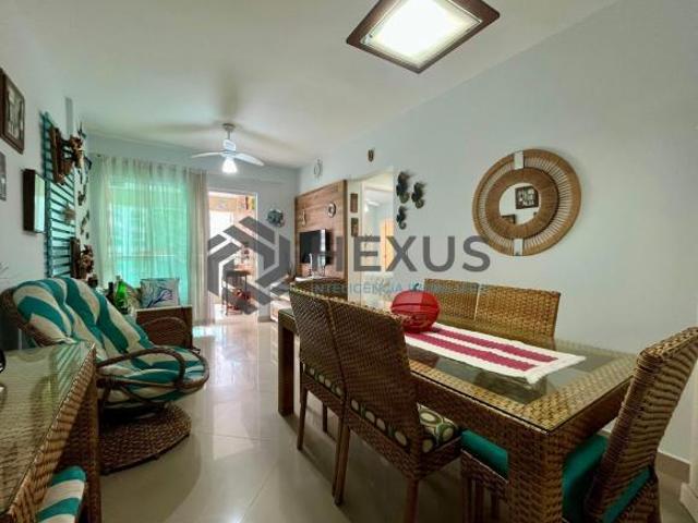 Apartamento reformado com varanda gourmet e lazer na quadra mar da Praia das Pit