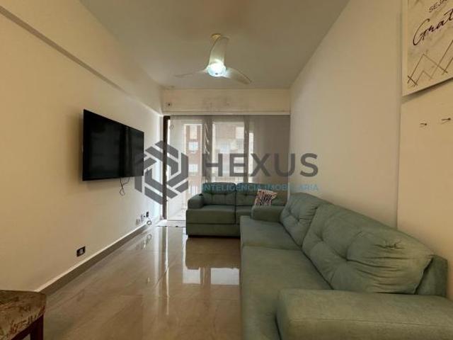 Apartamento reformado com varanda e lazer a 550 metros da Praia da Enseada, Guar