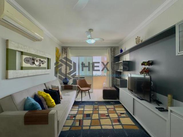 Apartamento reformado com varanda e lazer na beira mar da Praia das Asturias, Gu