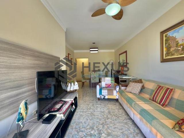 Apartamento reformado com varanda e lazer na Praia das Asturias, Guaruja