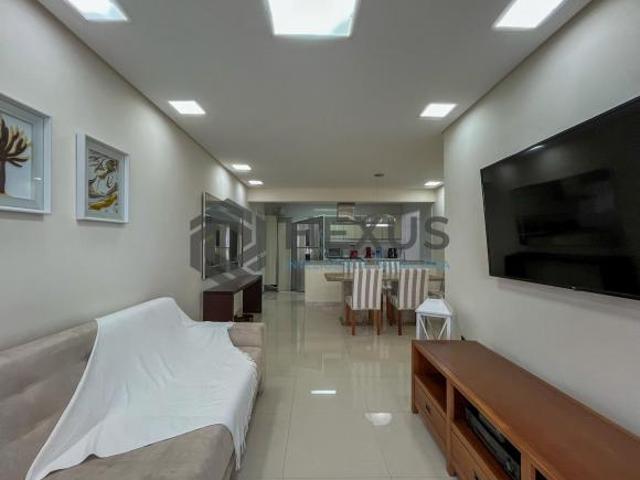 Apartamento reformado com varanda e lazer na região do Jardim Las Palmas no Jard