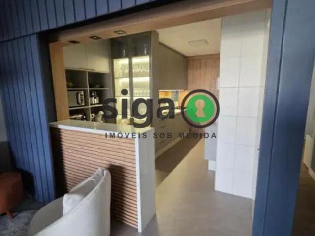 Apartamento reformado com varanda integrada e 2 vagas na Vila Mariana