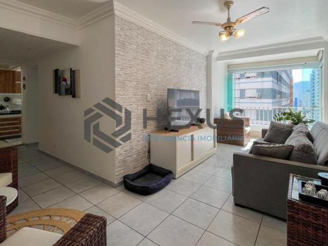 Apartamento reformado com varanda vista mar e lazer na Barra Funda nas Pitanguei