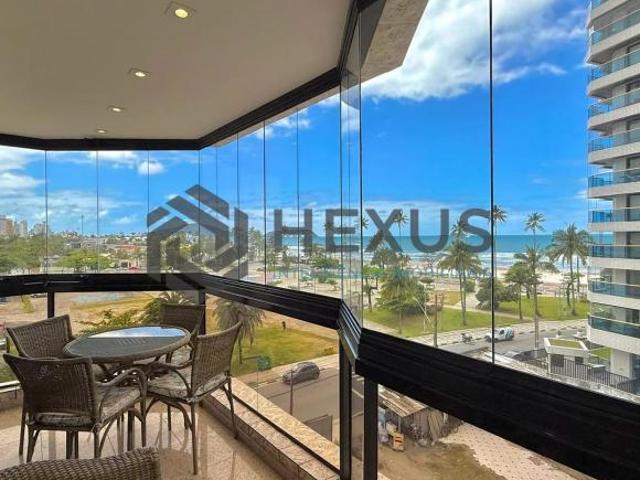 Apartamento reformado com varanda vista mar e lazer na beira mar da praia na Ens