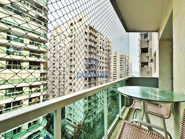 APARTAMENTO REFORMADO COM VISTA MAR A UMA QUADRA DA PRAIA