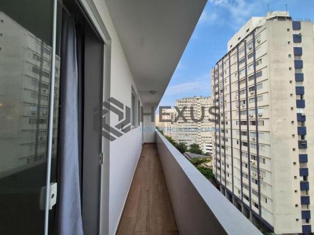 Apartamento reformado com vista mar a uma quadra da Praia das Pitangueiras, Guar