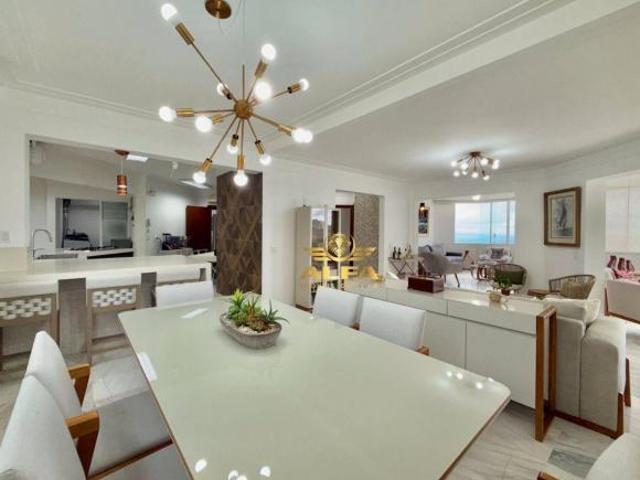 Apartamento reformado com vista mar e 3 vagas na Praia do Sorocotuba – Alfa Imóveis Guarujá