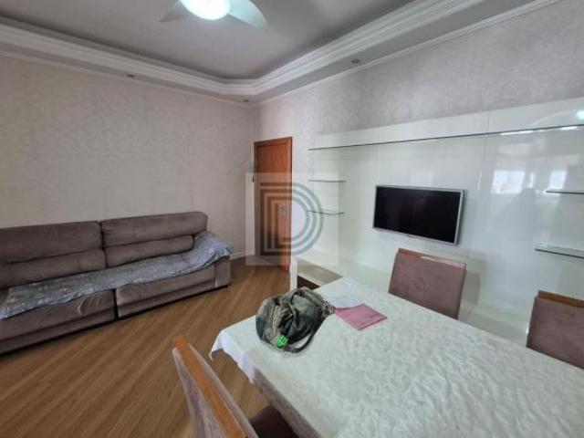 Apartamento Reformado com Vista Panorâmica Próximo ao Metrô República