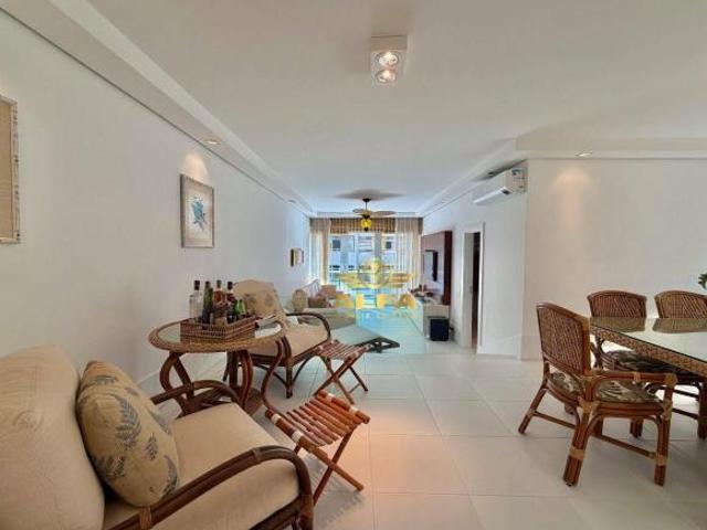 Apartamento reformado com vista para o mar e 3 suítes na Praia das Pitangueiras – Alfa Imóveis Guaru
