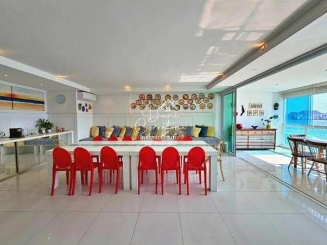 Apartamento reformado com vista para o mar, Morro do Maluf: 3 quartos, 3 suítes, 2 salas, 5 banheiro