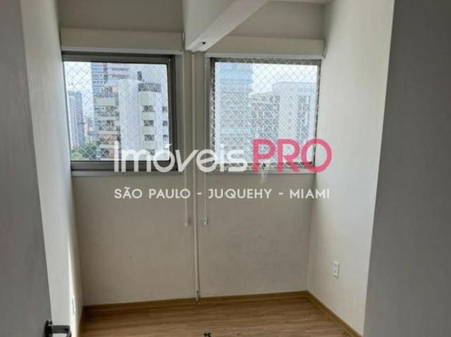 Apartamento Reformado com 03 dormitórios no Campo Belo