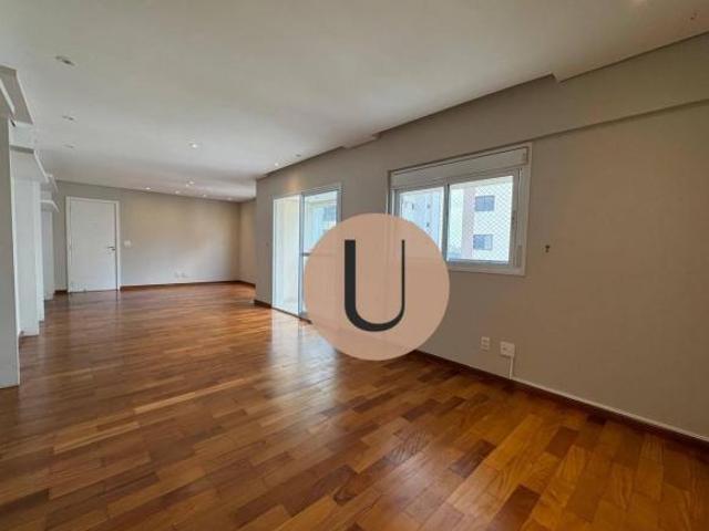 Apartamento reformado com 140 m², 3 suítes, 3 vagas mais depósito na Vila Mariana São Paulo/SP