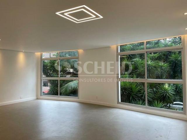 APARTAMENTO REFORMADO COM 153M2 3 DORMS 1 SUÍTE 2 VAGA