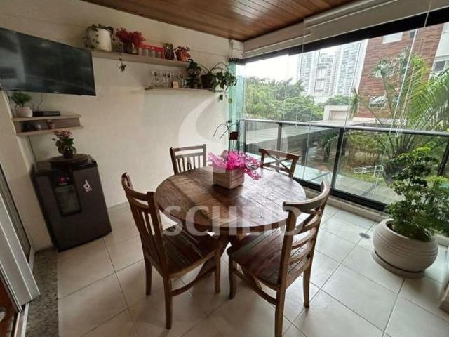 Apartamento Reformado com 105m² ? Conforto e Sofisticação em Localização Privilegiada!