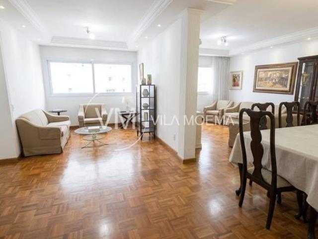 Apartamento Reformado com 120 m², 3 quartos sendo 1 suíte à venda no Campo Belo