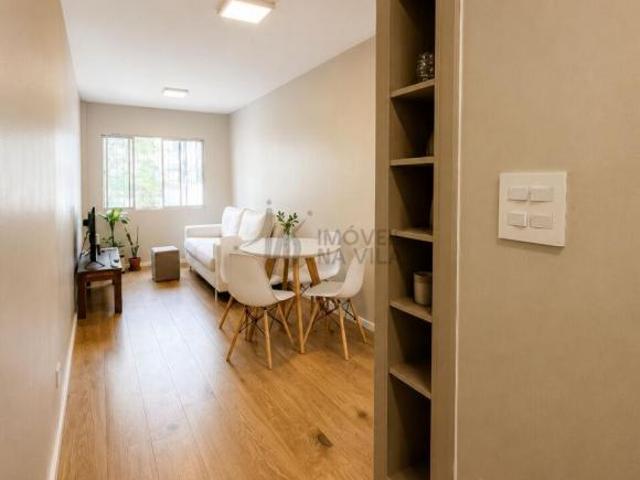 Apartamento reformado com 1 dormitório, a 5 minutos do metrô Vila Mariana