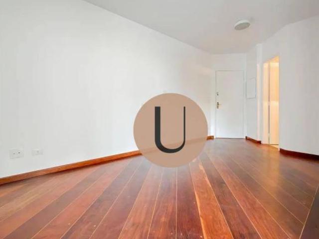 Apartamento reformado, com 2 dorm, 52 m2, 1 vaga