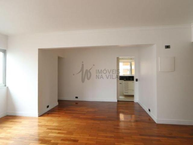 Apartamento reformado com 2 dormitórios e 1 vaga proximo ao Parque Ibirapuera
